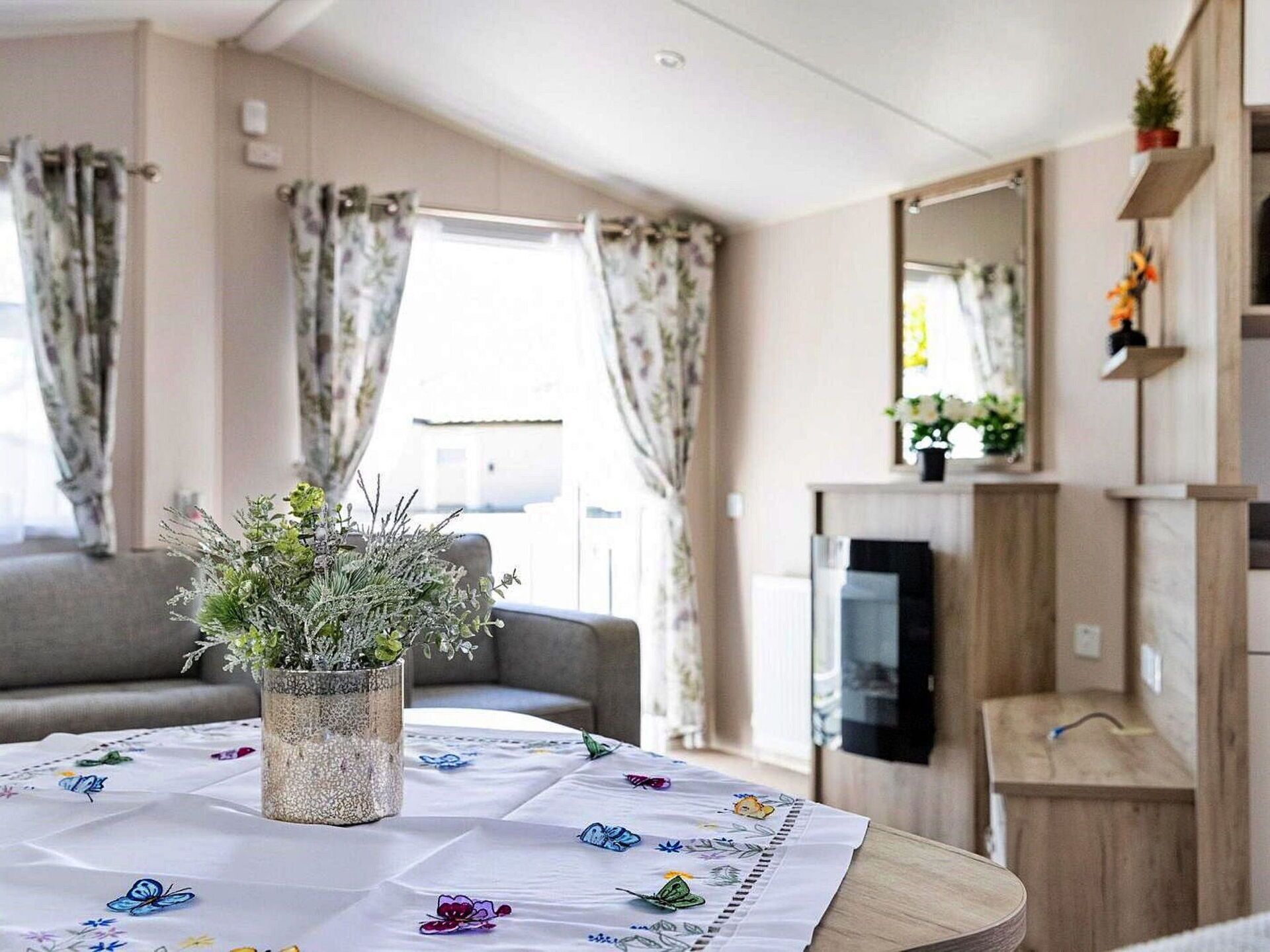 Wonderful  Villa For 6 People With Wifi, Pool, Tv And Terrace - Hampshire