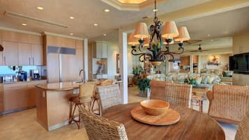 Apartamento em Condomínio Fechado, 2 quartos | Restaurantes