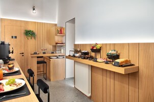 Pequeno-almoço inspirado na cozinha local diário (12 EUR por pessoa) 