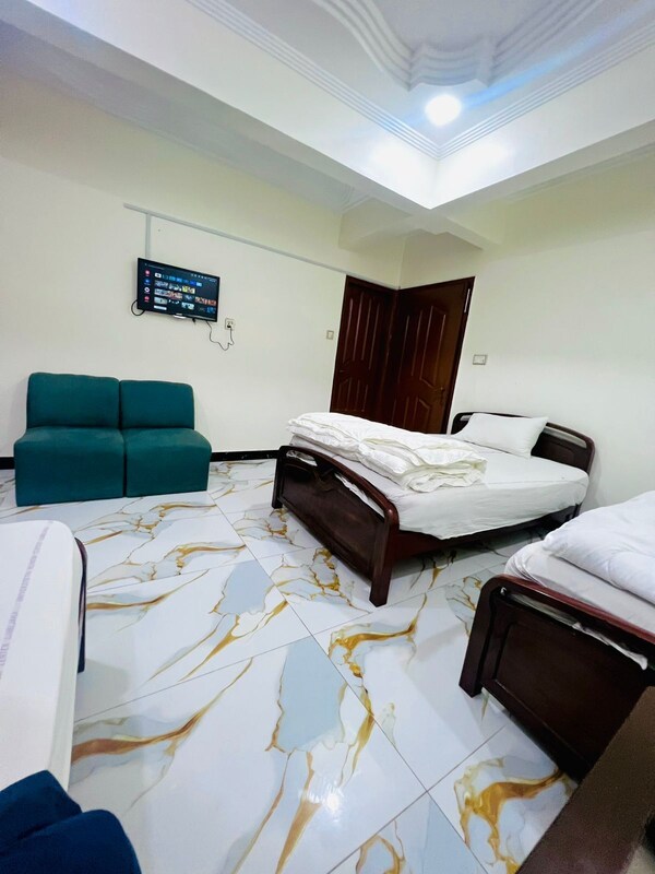 Al Amarat Hotel Tariq Road - Karachi