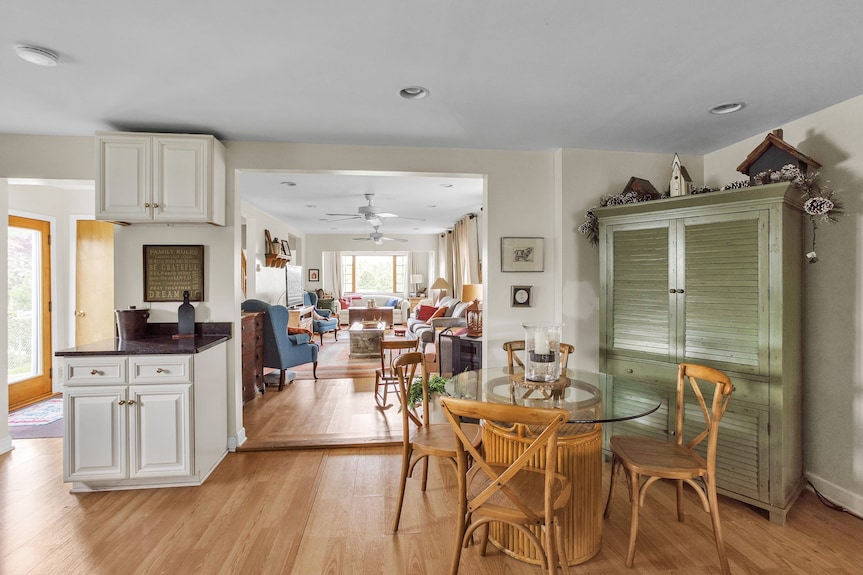 New! Home Port - Spacious Retreat In Prime Location - デイビス, WV