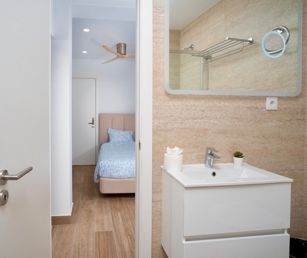 Best Location Lagos Central Apartment - Lagos