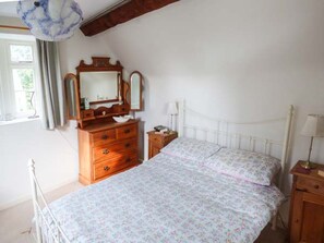 1 quarto, com decoração personalizada, com mobília individualizada