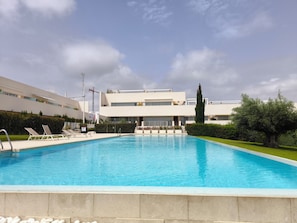 Bangalô, 2 quartos, varanda, vista para a piscina | Piscina | Piscina externa