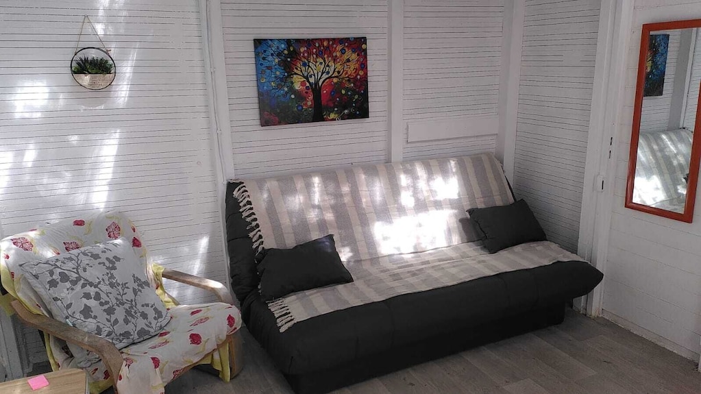 Chalet And Caravans In A Private Wooded Area Of 1,000 M². - Département Gard