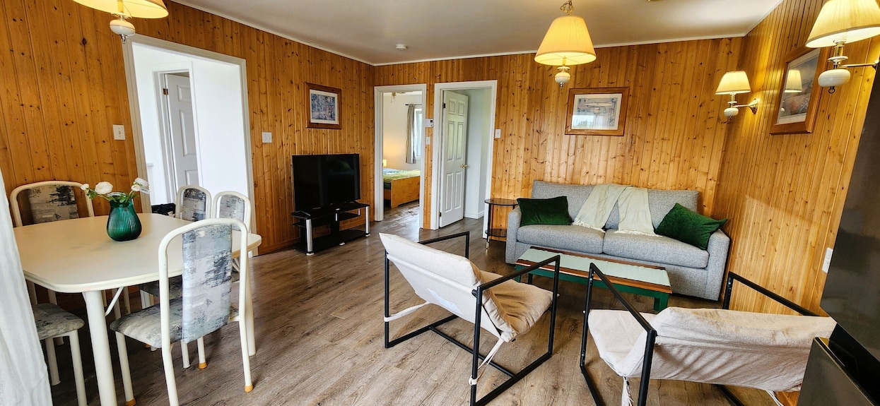 Relaxing 2br Unit Near Hiking & Scenic Drives Sleeps 5 |Great Cabot Unit 17 - Nova Scotia