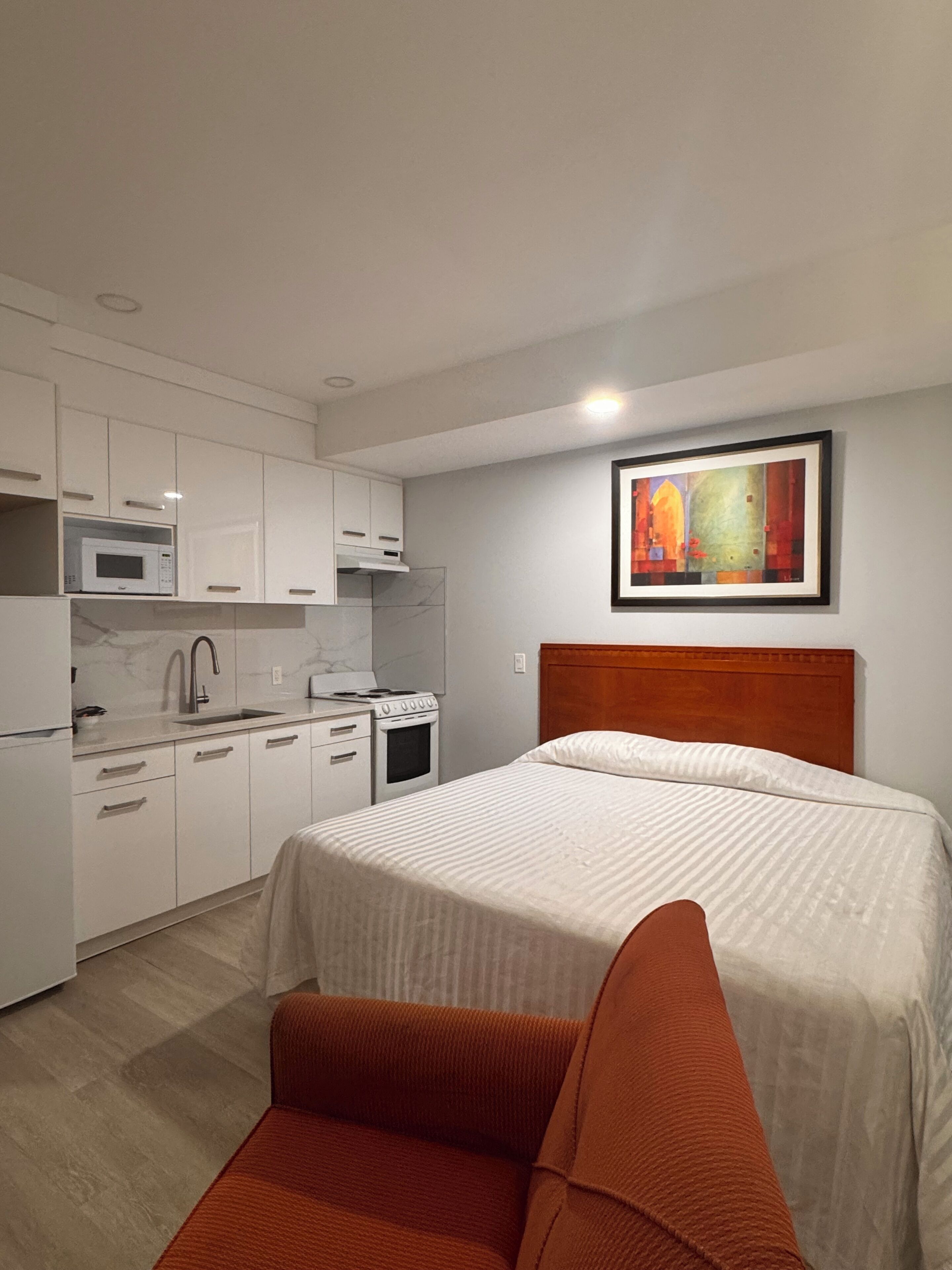 Quarto conforto, 1 cama King, para não fumantes, banheiro privativo | Wi-Fi de cortesia, roupa de cama