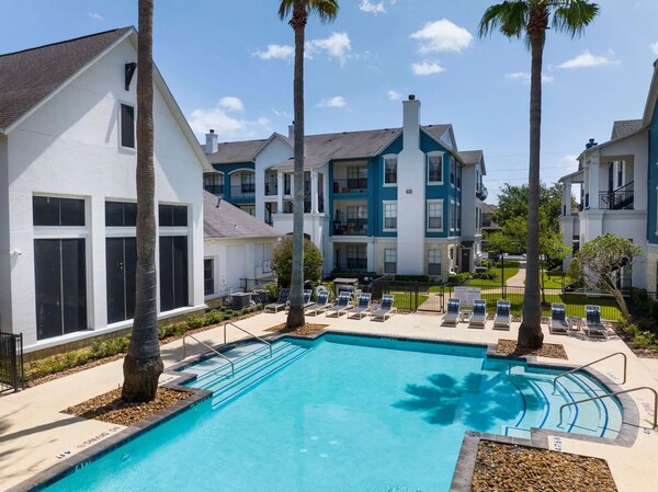Landing Apartments Houston - Houston, TX