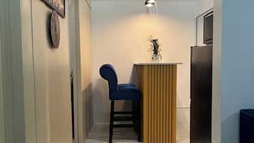 Apartamento Comfort em Condomínio Fechado, 2 quartos, varanda, Vista para a cidade | Cozinha privada