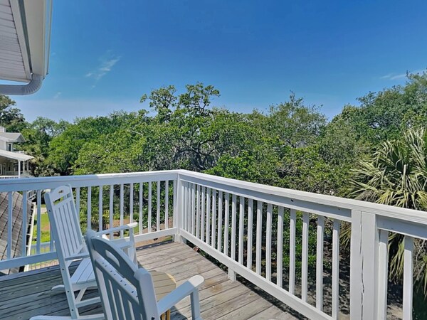 Sea Walk Cottage By Tybee Vacation Rentals - Tybee Island, GA
