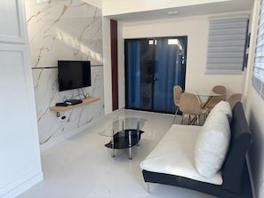 Estúdio Deluxe, Vista para a cidade | Sala de estar