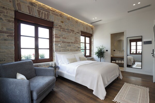Stitch&stone Suites - Gjirokaster