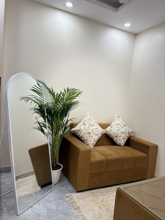 Cozy 1bhk On Golf Course Road, Gurgaon - グルガーオン