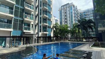 Apartamento, 1 quarto, varanda | Piscina | Piscina exterior