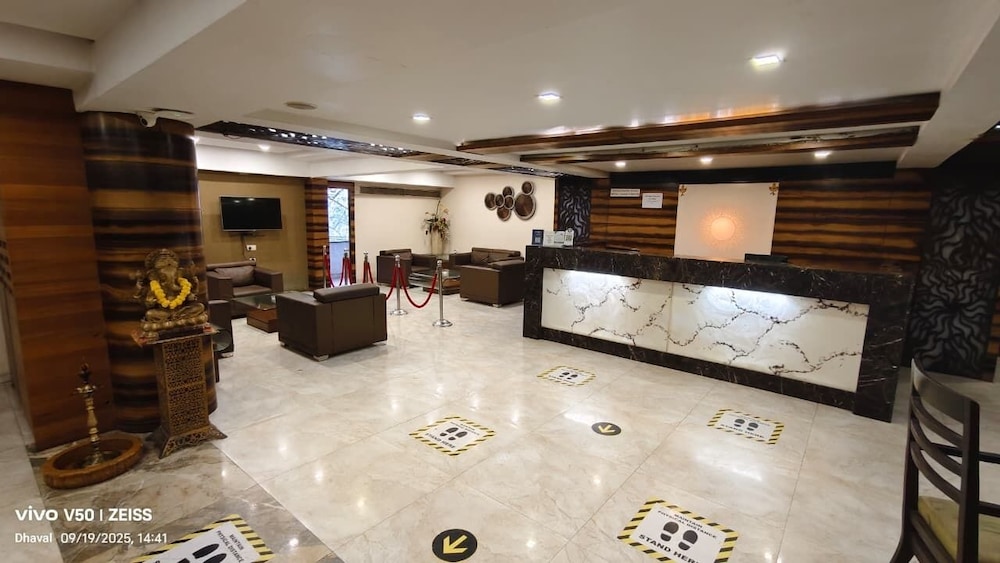 Hotel Ace Grand - Vadodara