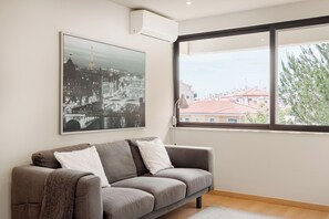Apartamento Básico, 1 cama de casal e sofá-cama, não fumadores | Sala de estar