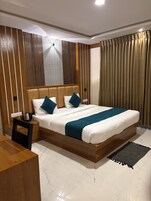 Vila superluxo, 3 quartos, vista para a montanha | Roupas de cama premium, camas com colchões pillow-top, Wi-Fi de cortesia