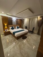 Vila superluxo, 3 quartos, vista para a montanha | Roupas de cama premium, camas com colchões pillow-top, Wi-Fi de cortesia