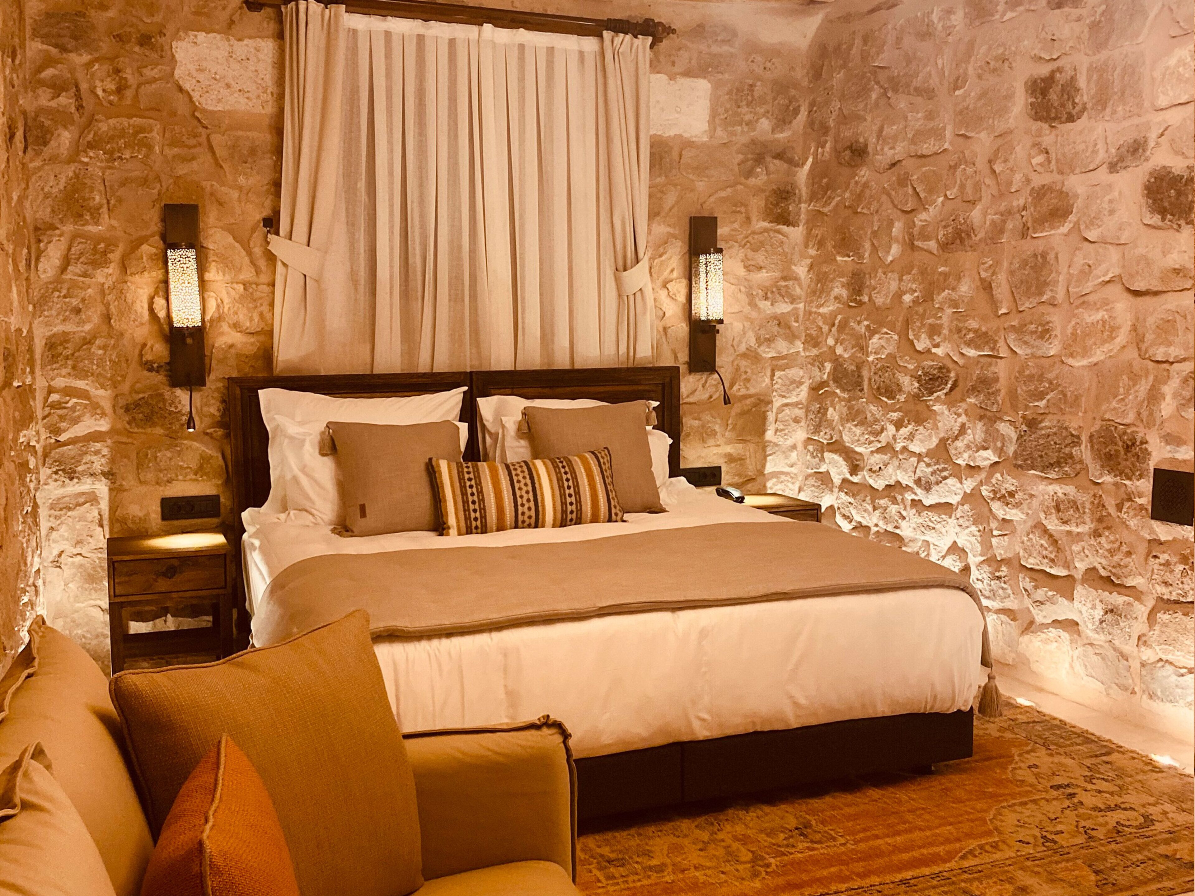 Suite de Luxo | Roupa de alta qualidade, camas de colchão viscoelástico, minibar 