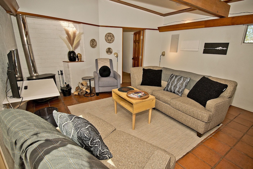 Casa Cumbres: Creek, Hiking Trails & Pet Friendly - Crestone, CO