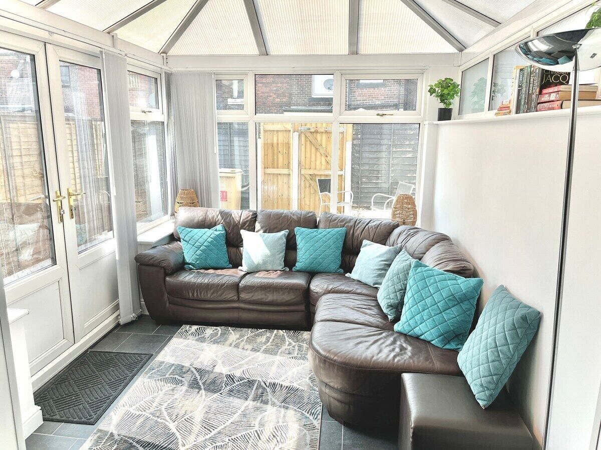 Résidence-salle De Bain Privée-communicante-vue Sur Rue-oxford Rd - Bolton