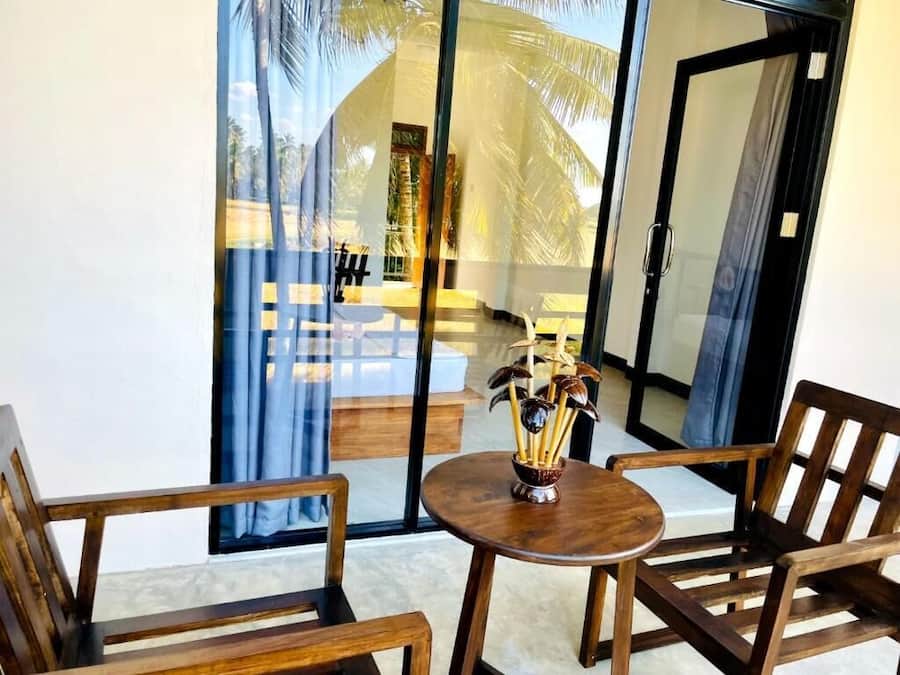 Quarto Duplo Deluxe, varanda | Roupa de alta qualidade, minibar, cofre no quarto