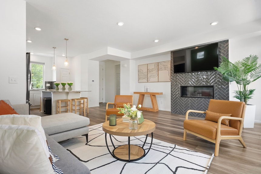 Spacious 4br Exec Home - Near Dia & Medical Center - Brighton, CO