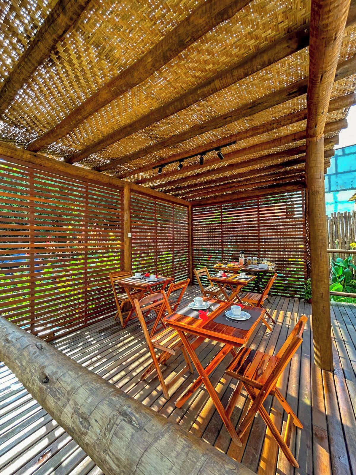 Café da manhã com buffet grátis todos os dias