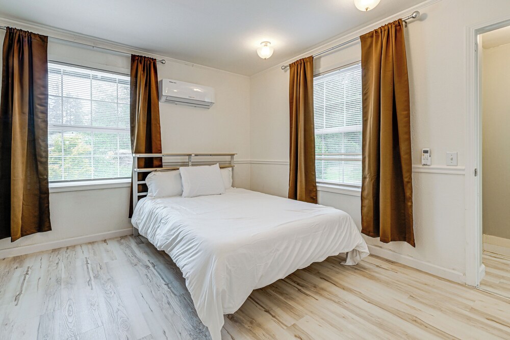 Walk to Beach: Cozy Home w/ Deck in Smith River! - Del Norte County | Vrbo