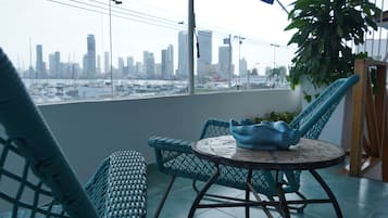 Estúdio Deluxe, vista para a baía | Terraço/pátio interior