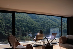 Quarto casal superior, vista para a montanha | Vista do quarto