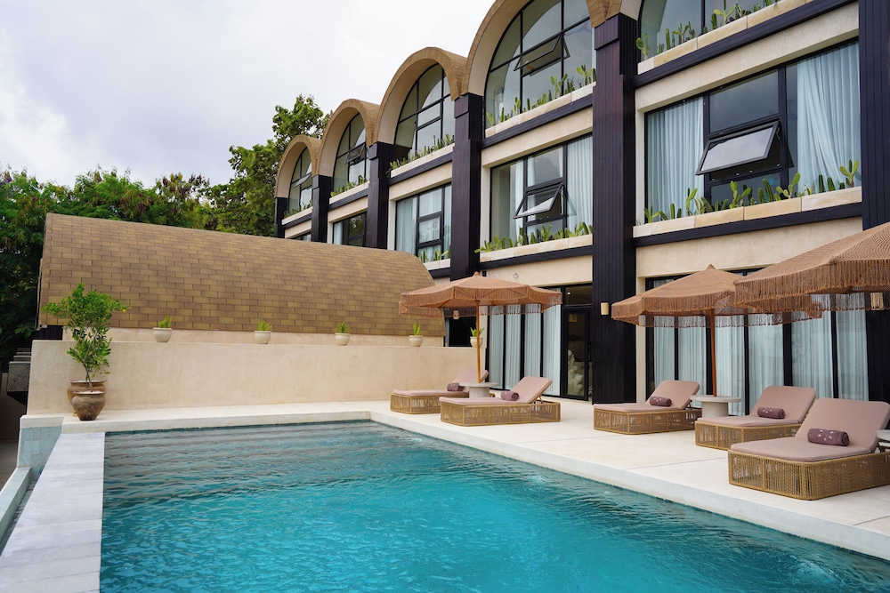 Sunny Samudra - Bali