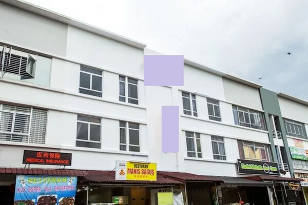 988 Hotel - Gelang Patah