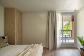 Apartamento Standard, 1 quarto, terraço | Cofre no quarto, secretária adequada para computadores portáteis