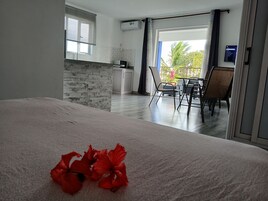 Apartamento, 1 quarto, sacada | Sala de estar