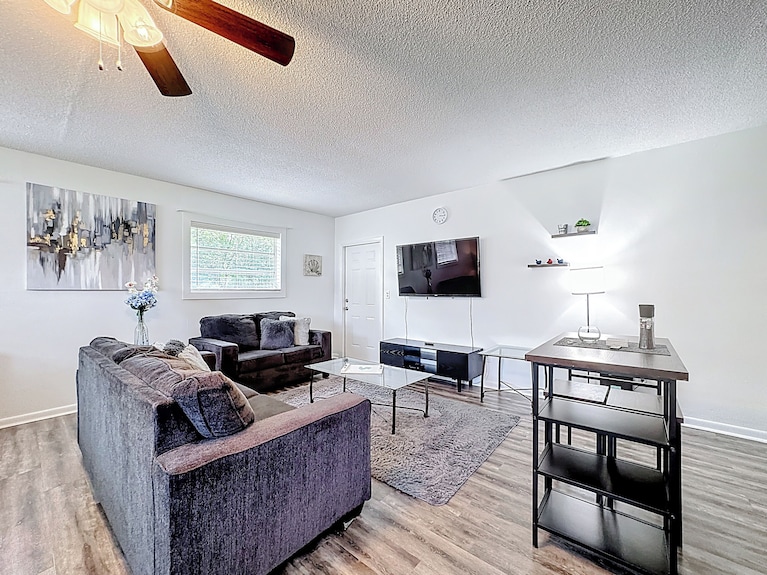 Comfortable Studio Stay On Small Farm - 阿勃卡