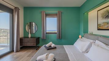 Villa, 5 quartos, piscina privativa, vista para o mar | 5 quartos, cofre no quarto, secretária