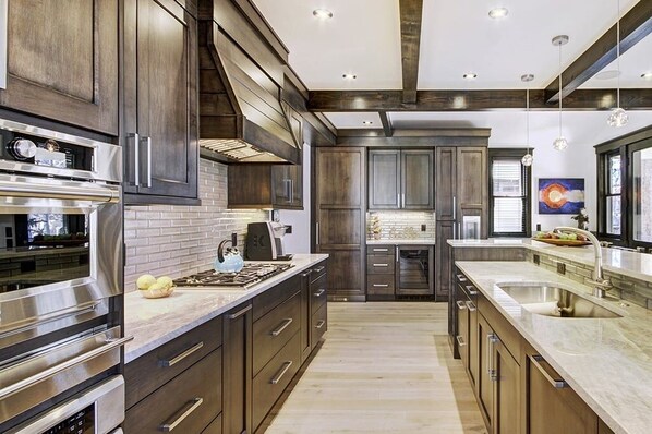 Casa, 5 quartos | Cozinha privada