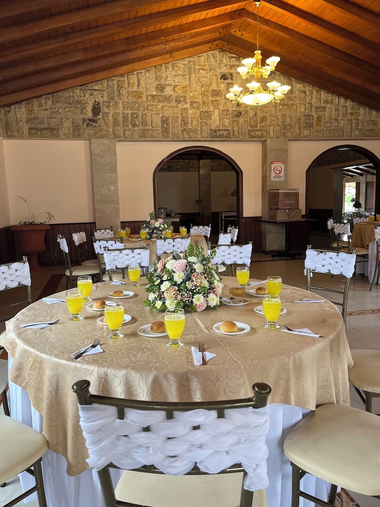 Minkana Hotel - Guano