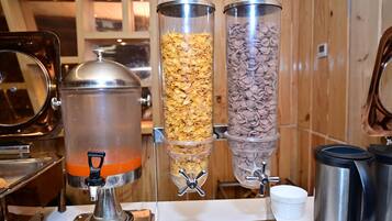 Café da manhã com buffet todos os dias (INR 300 por pessoa)