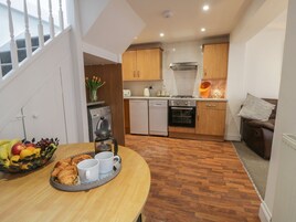 Lava-louças, talheres/pratos/utensílios de cozinha