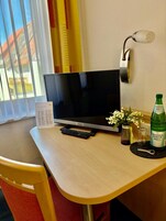 Quarto Individual Standard | Secretária, Wi-fi grátis 