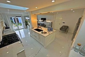 Villa, 6 quartos, piscina privativa, vista para o jardim | Interior