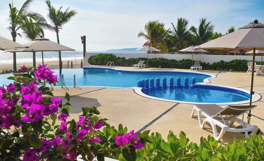 Portofino Hotel & Restaurante - Playa Blanca