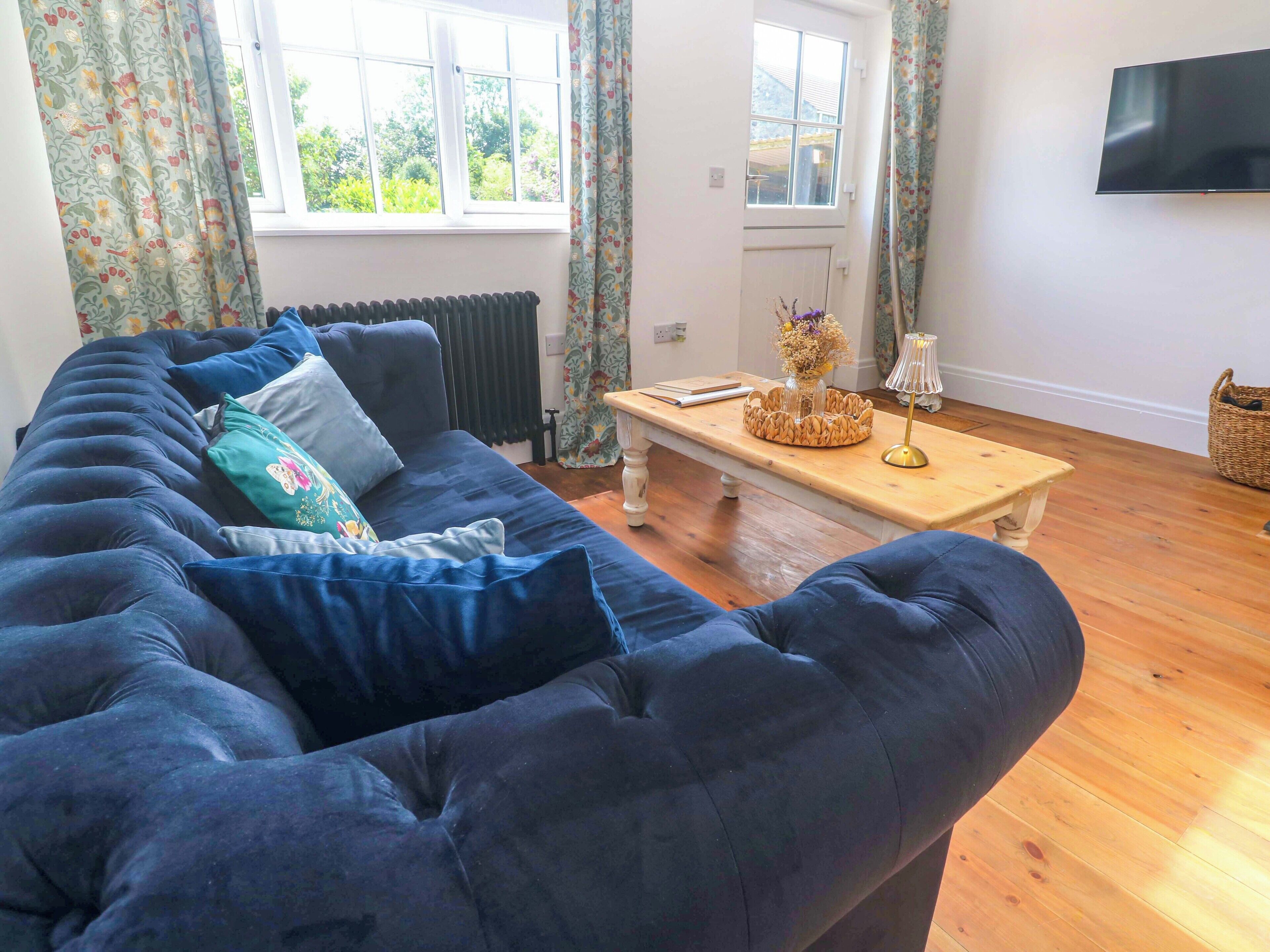 Lavender Cottage, Pet Friendly, Character Holiday Cottage In Helston - Troon