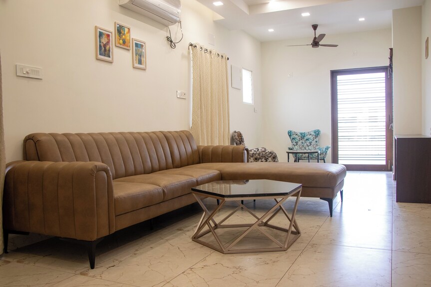 Spacious 4-bedroom Villa With Wifi, Ac In Soothing Tirupati - 蒂魯帕蒂