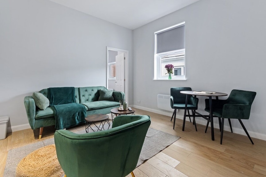 Modern Apartment Double Bed |Free Parking |Suite 7 - 노팅엄