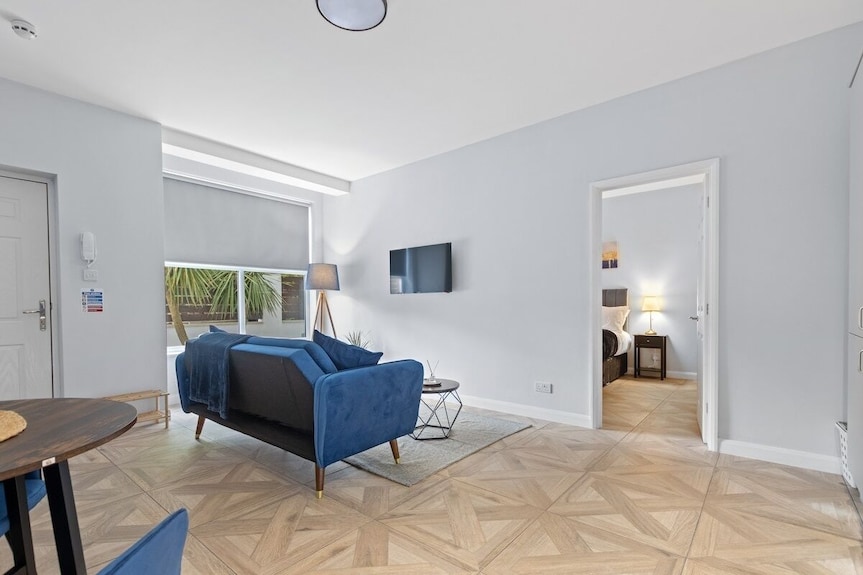 Modern Apartment King Bed| Free Parking| Suite 1 - Nottingham