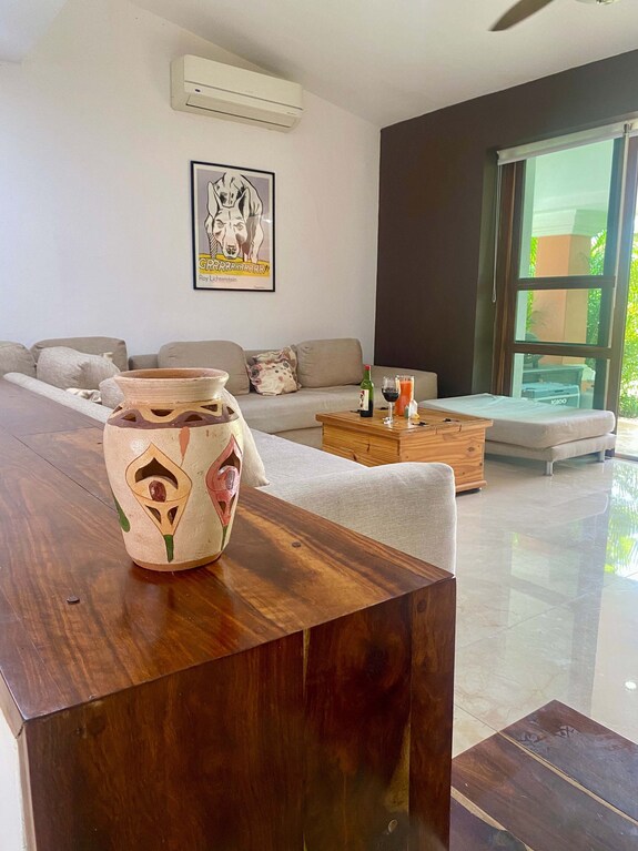 Yacht House In Hotel Zone Cancun, Mex - Cancún