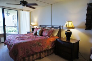 Apartamento em Condomínio Fechado, 1 cama king-size e sofá-cama (Kona Pacific E630) | 1 quarto, com decoração personalizada, com mobília individualizada
